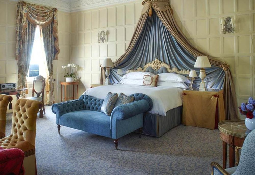 Meghan Markle & Doria Ragland Check-in to Cliveden House Hotel